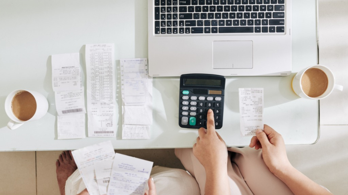 Ways to Reduce Your Monthly Expenses - DataFileHost